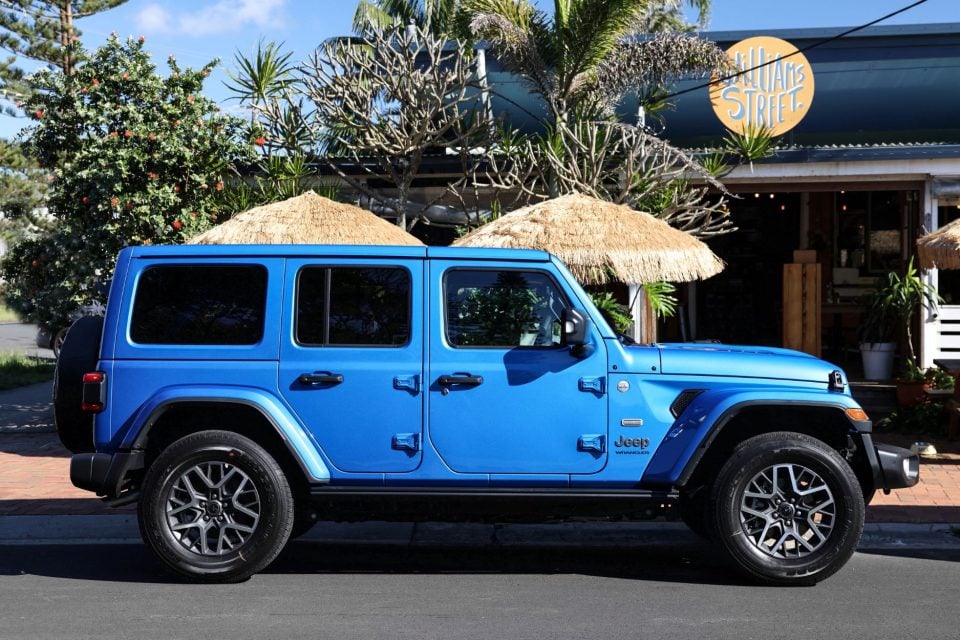 Jeep Wrangler Overland Vs. Rubicon: Which Model Is Better For ...